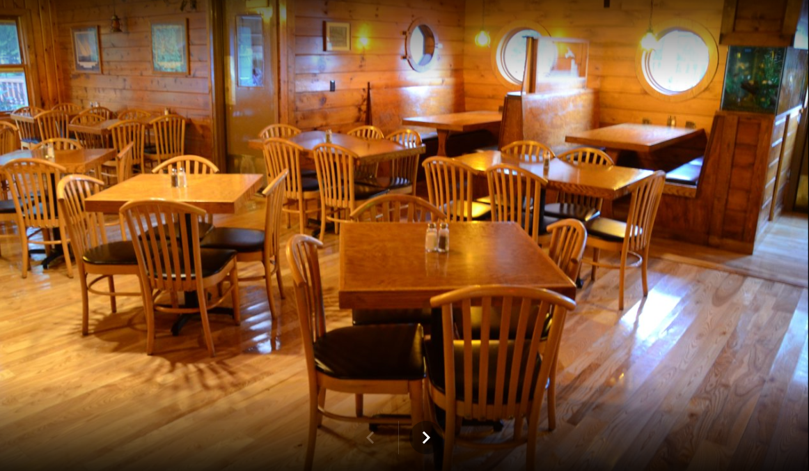 The Wheelhouse Restaurant: Delicious Food and Yummy Hardwood Floors
